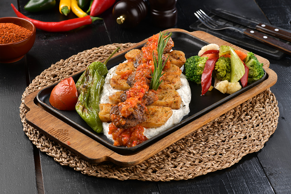 Kırmızı Etler – Kahveci Mirim